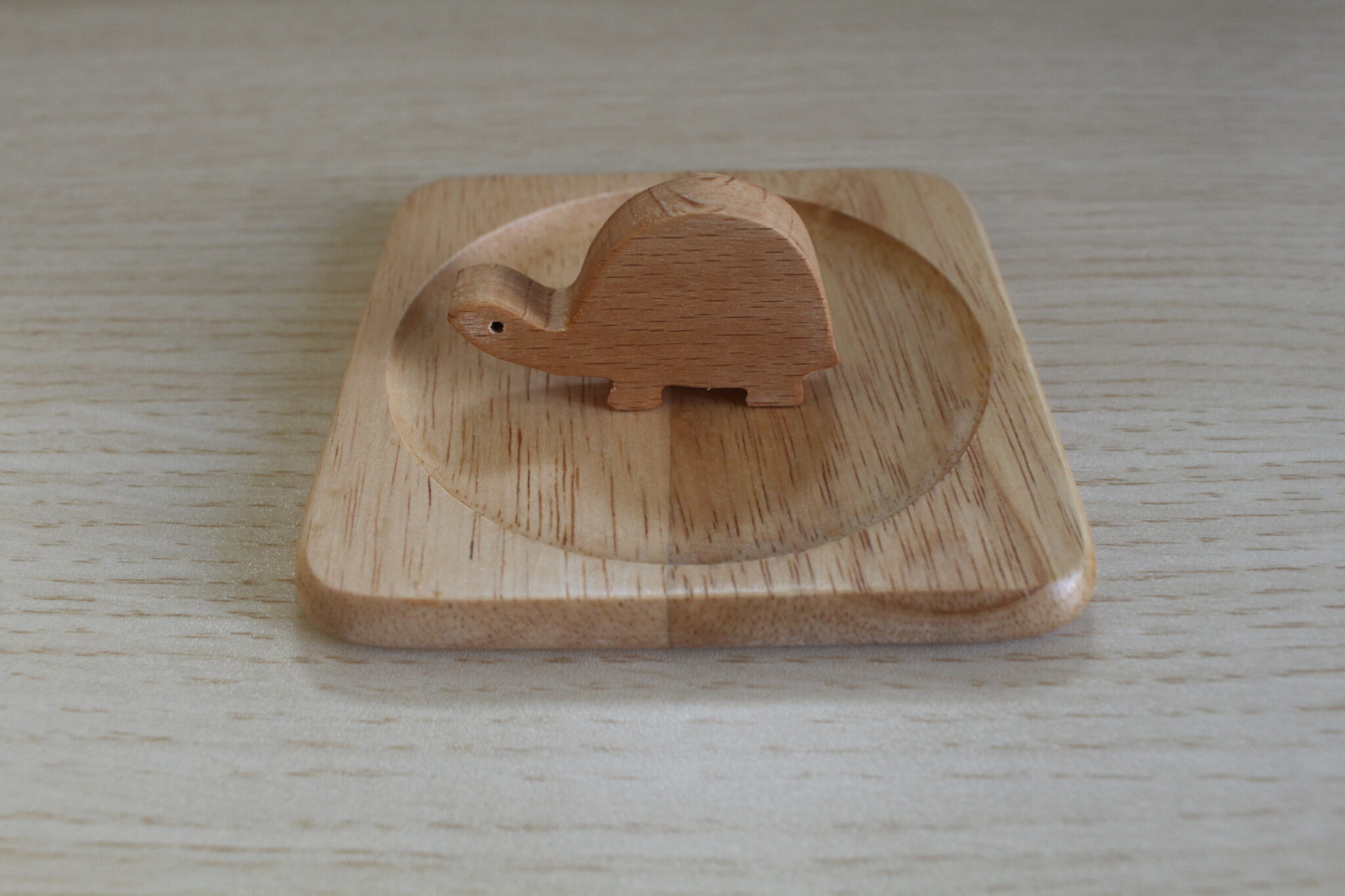 【ダイソー】100均で購入できる木のコースターがおしゃれ！ | kimakura