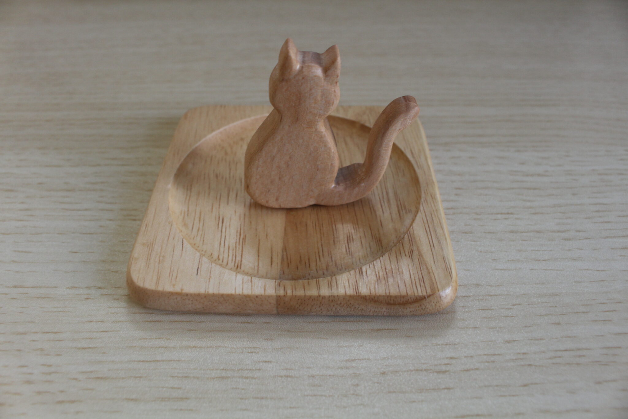 【ダイソー】100均で購入できる木のコースターがおしゃれ！ | kimakura